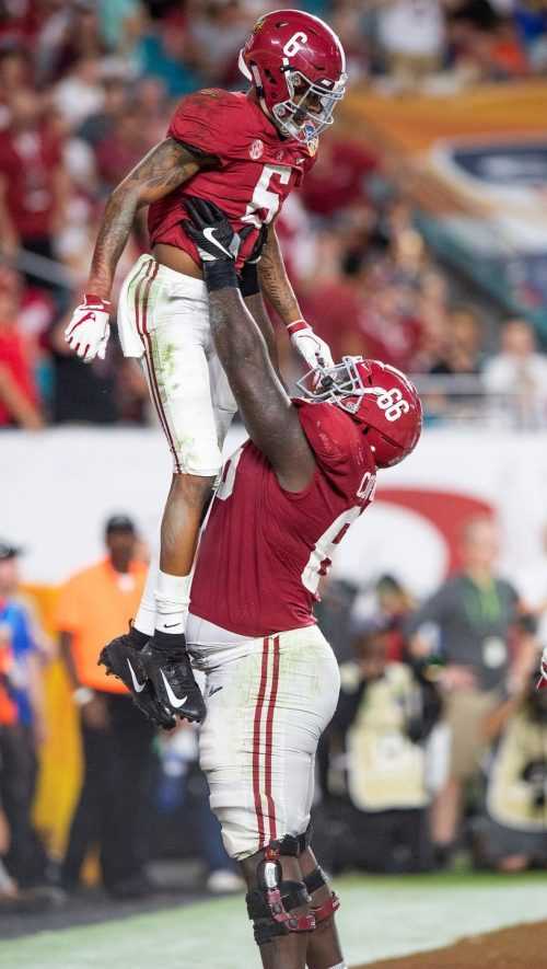 Najee Harris Background - iXpap