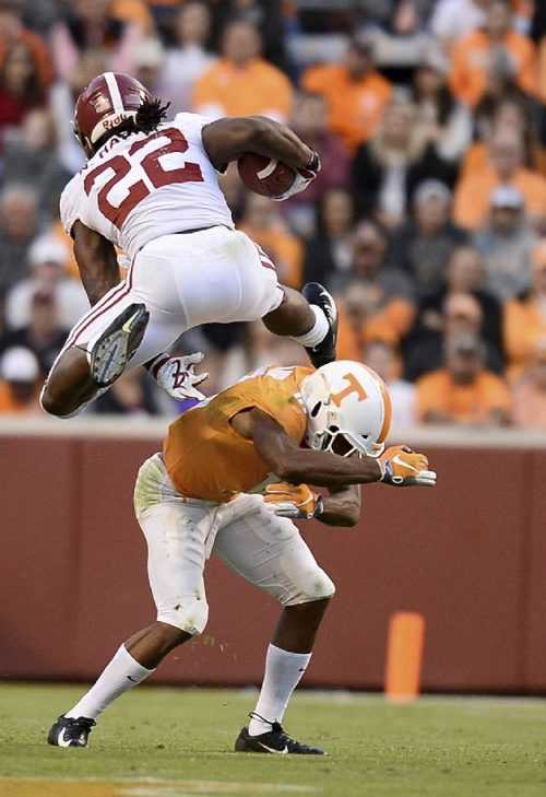 Najee Harris Background - iXpap