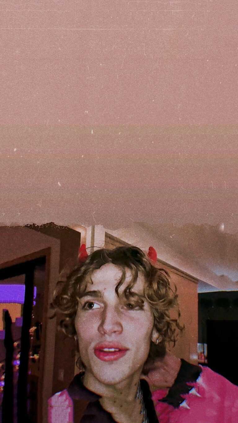 Vinnie Hacker Wallpapers - iXpap