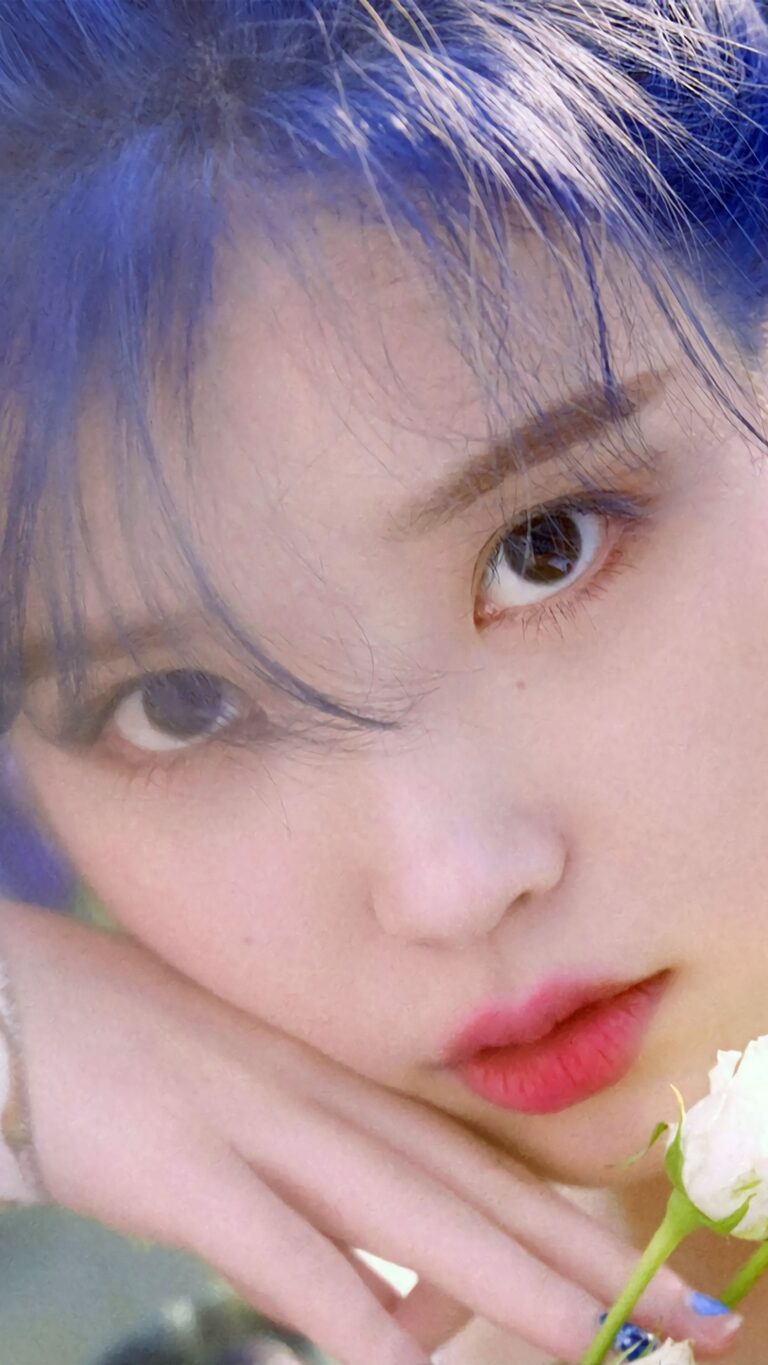 IU Blueming Wallpaper - iXpap