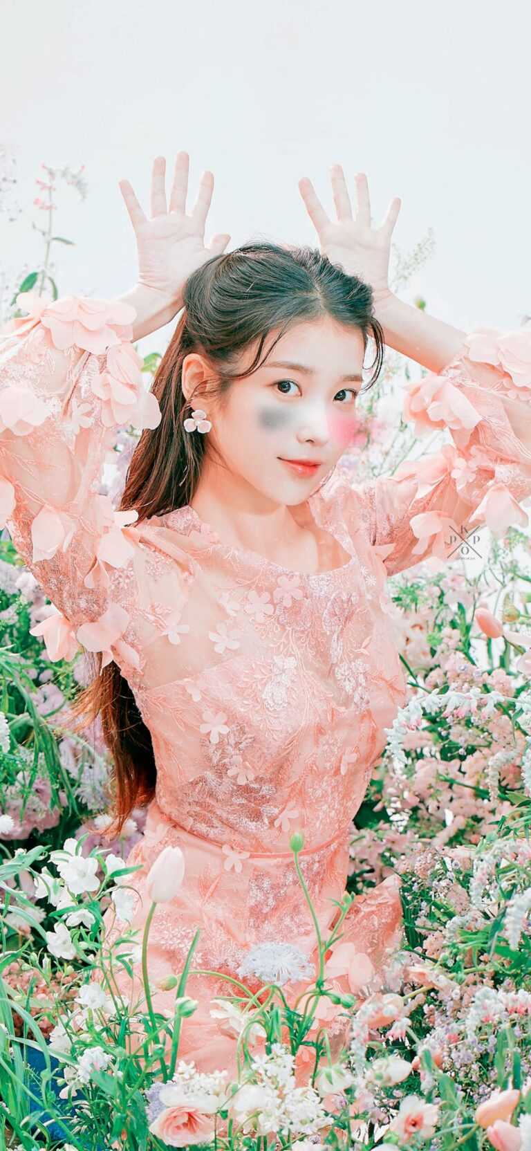 IU Wallpaper IPhone - iXpap