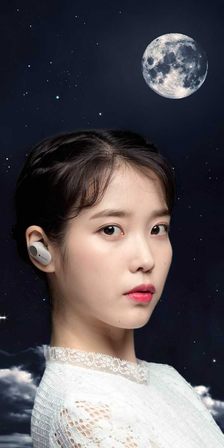 IU Moon Wallpaper - iXpap