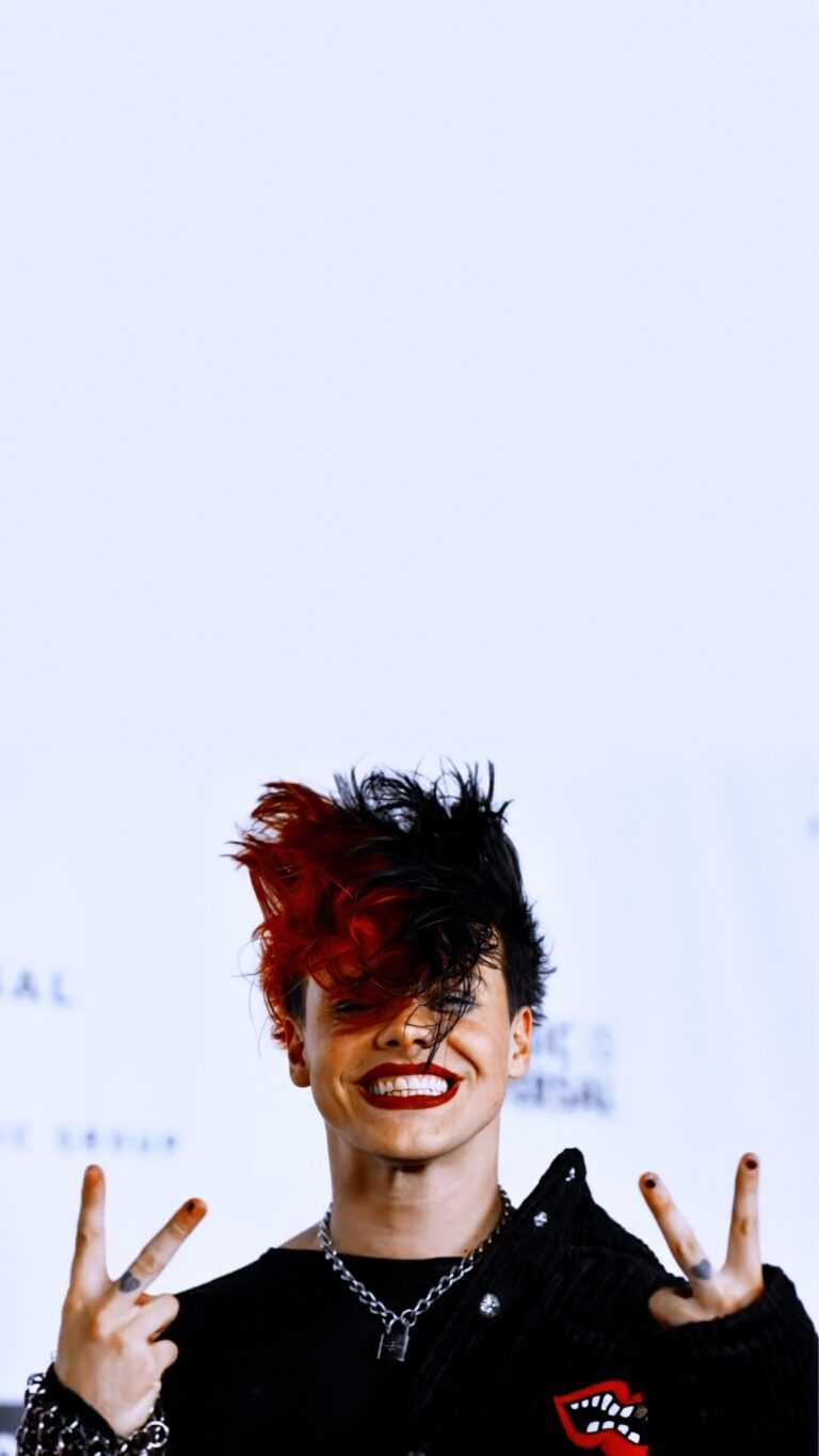 Yungblud Wallpaper - iXpap