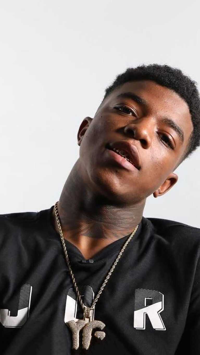 Yungeen Ace Wallpaper - iXpap