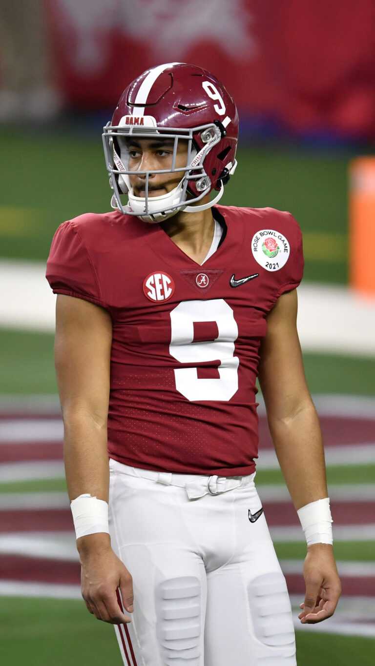 Bryce Young Wallpaper - iXpap