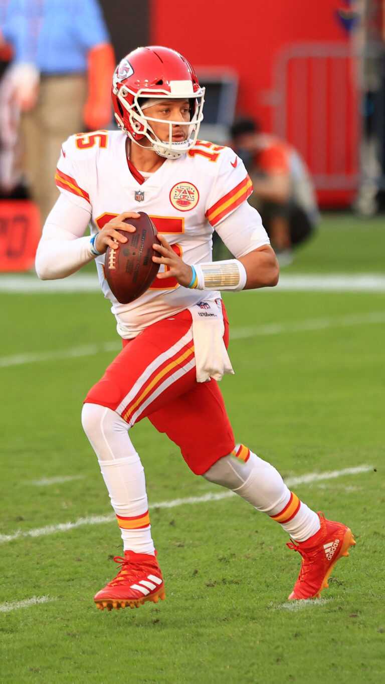 Patrick Mahomes Wallpaper IPhone - iXpap