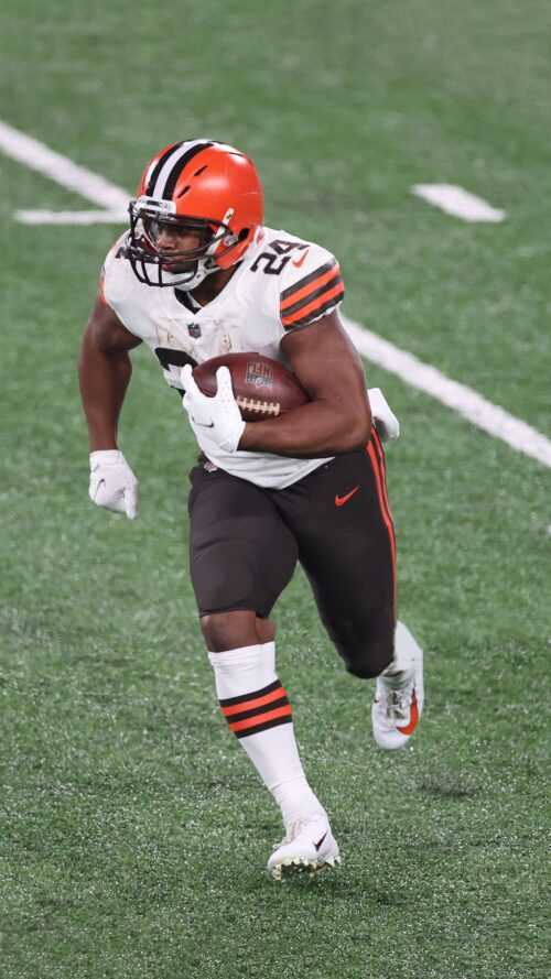 Nick Chubb Wallpapers - iXpap