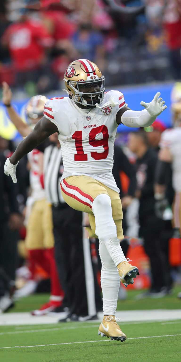 Deebo Samuel Wallpaper - iXpap