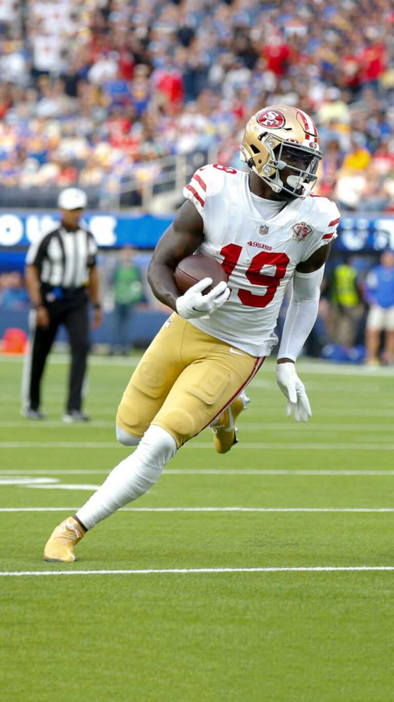 Deebo Samuel Wallpaper - iXpap