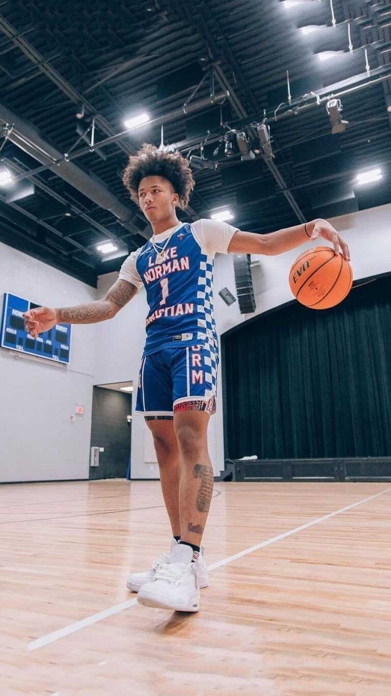 Mikey Williams Wallpaper - iXpap