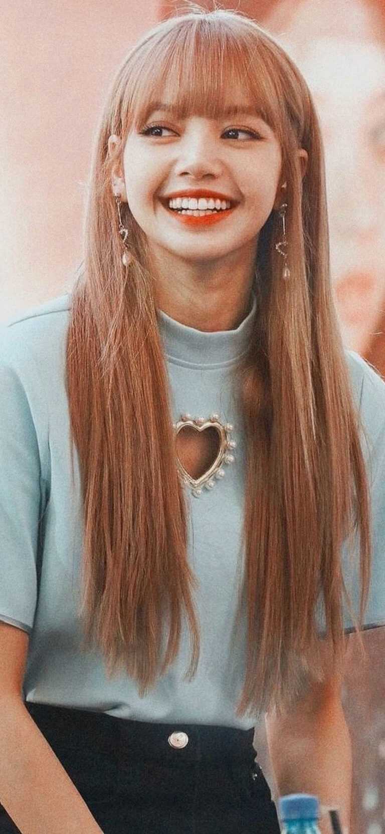 Lisa Wallpapers - iXpap