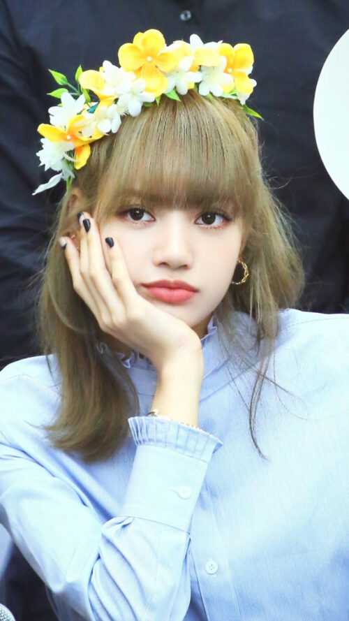Lisa Wallpaper - iXpap Lisa Wallpaper - iXpap