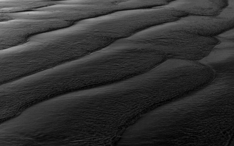 Black Wave Wallpaper - iXpap