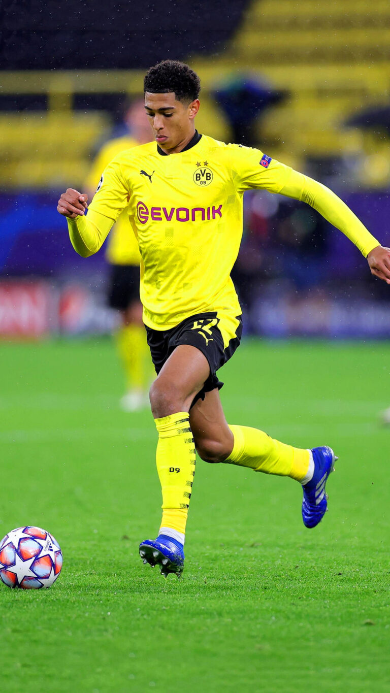 Jude Bellingham Wallpaper - iXpap