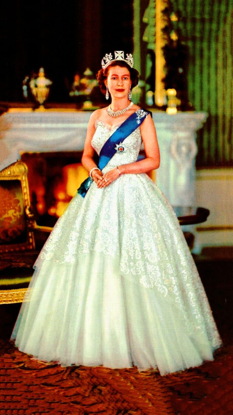 Queen Elizabeth Wallpaper - iXpap