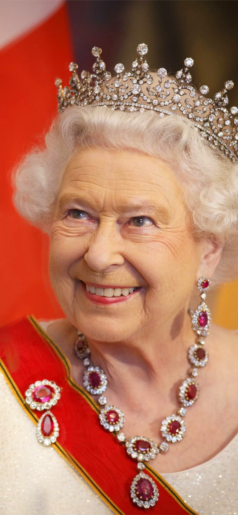 Queen Elizabeth Wallpaper - iXpap