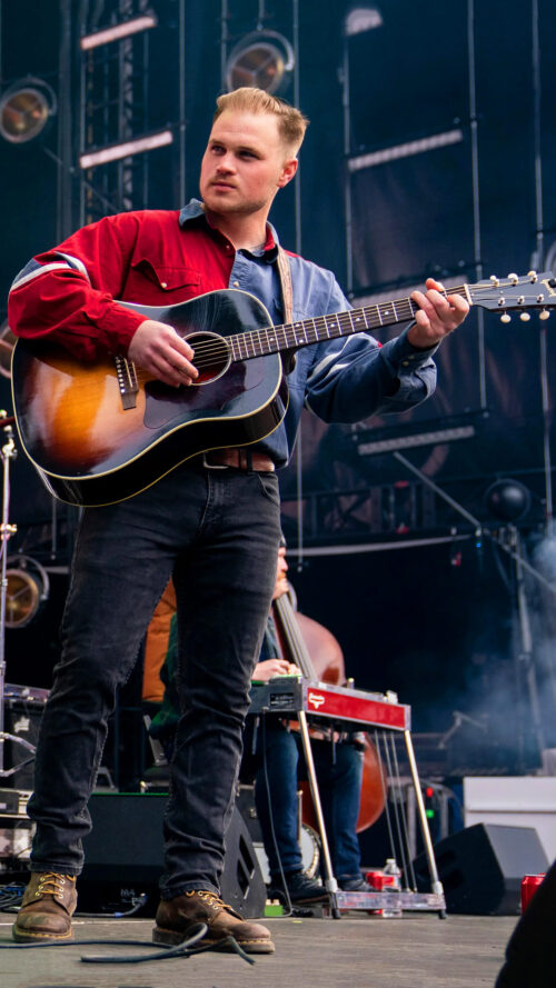 Zach Bryan Wallpaper - iXpap