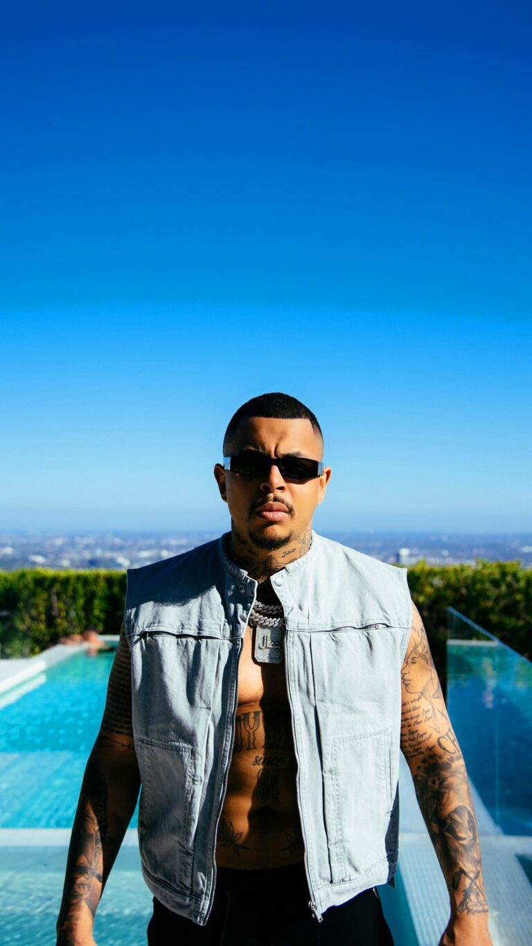 Luciano Wallpaper - iXpap