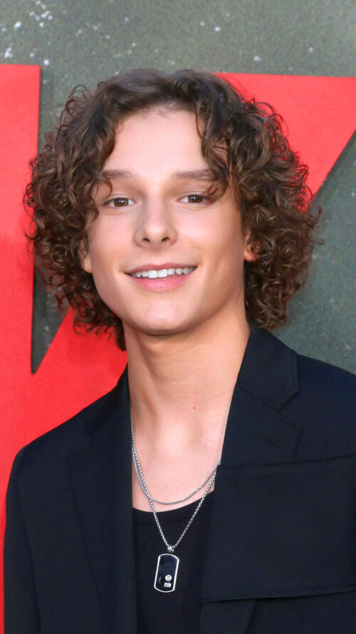 Mason Thames Wallpaper - iXpap