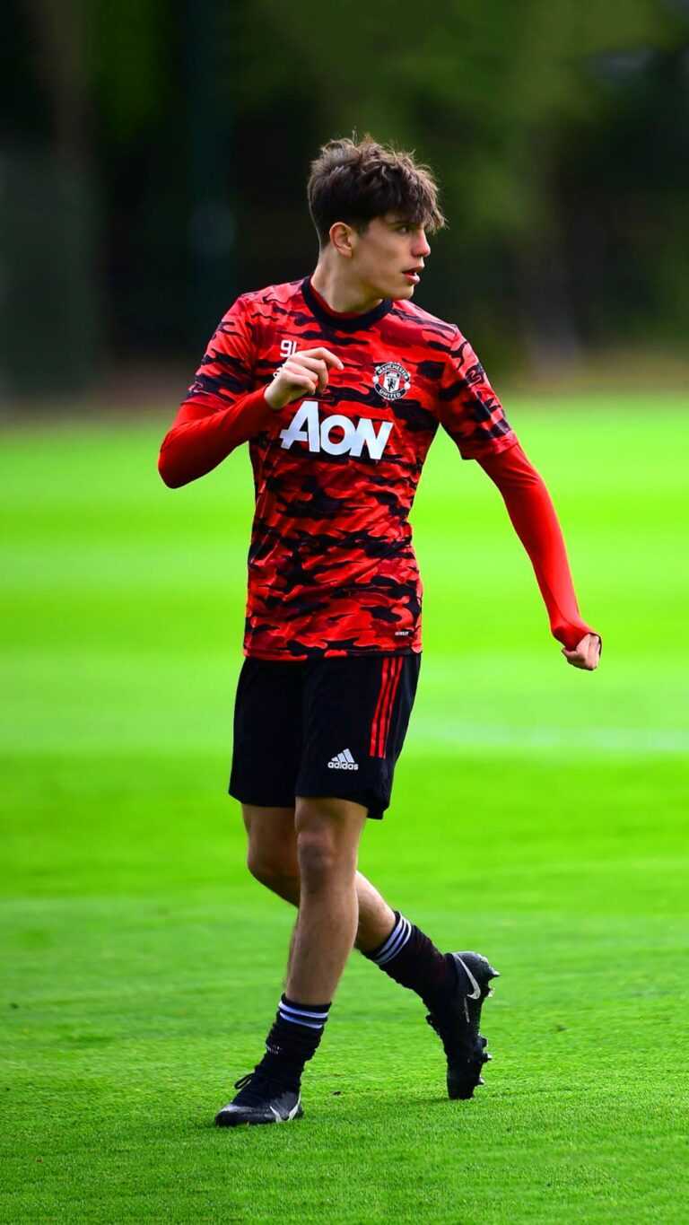 Garnacho Wallpaper - iXpap