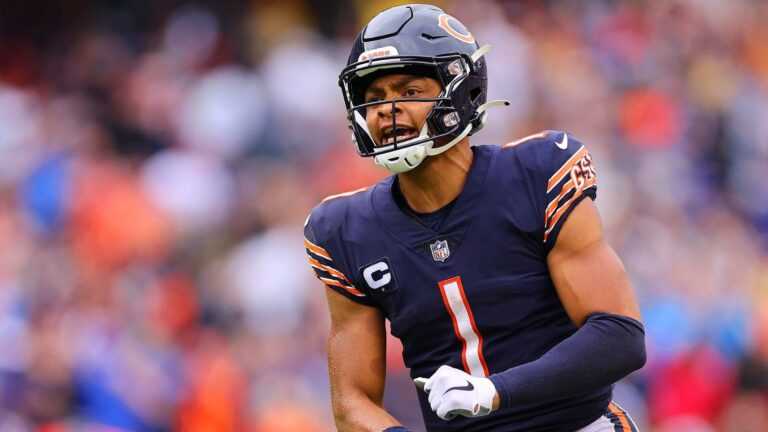 Justin Fields Wallpaper - iXpap