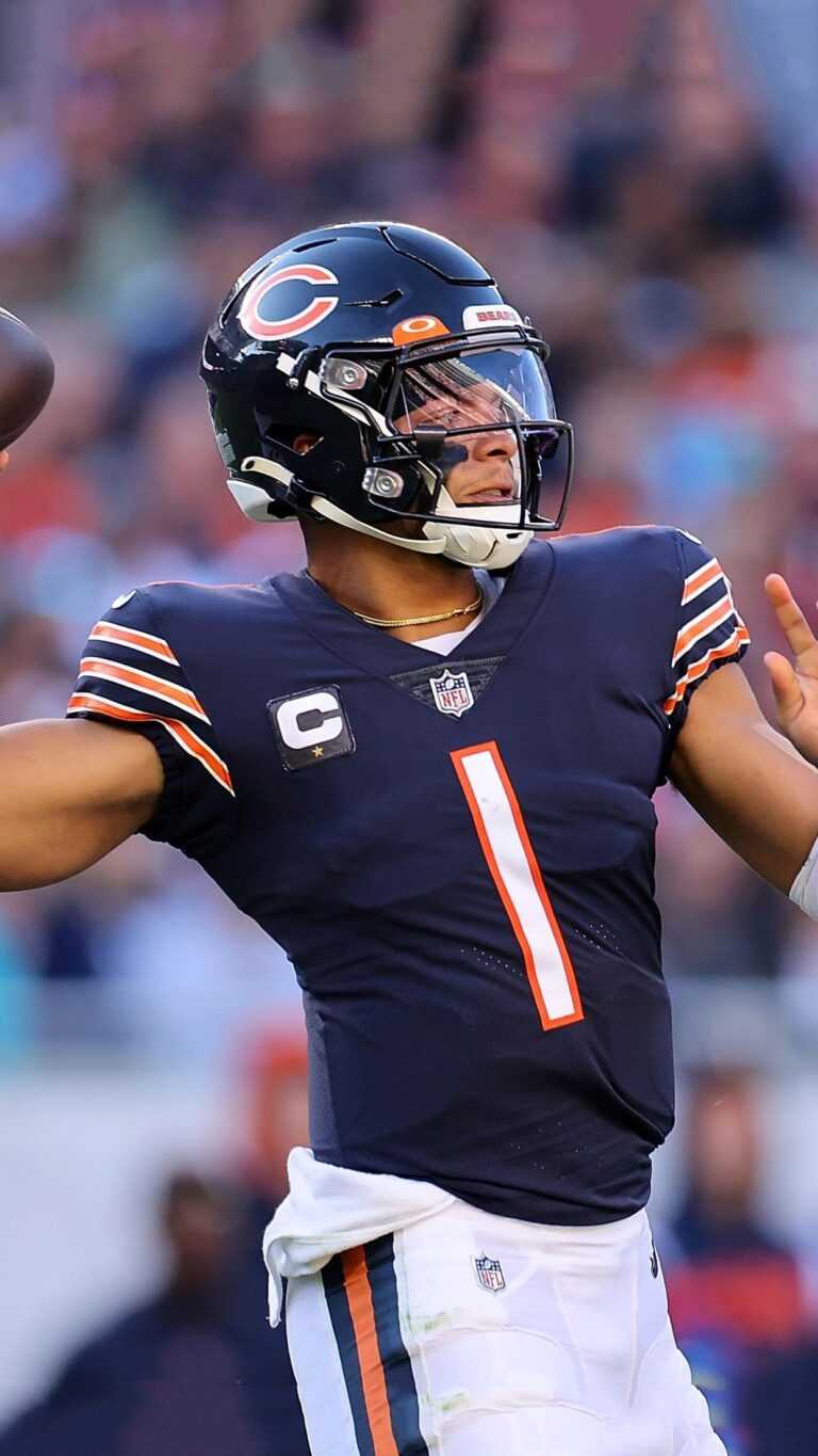 Justin Fields Wallpaper - iXpap