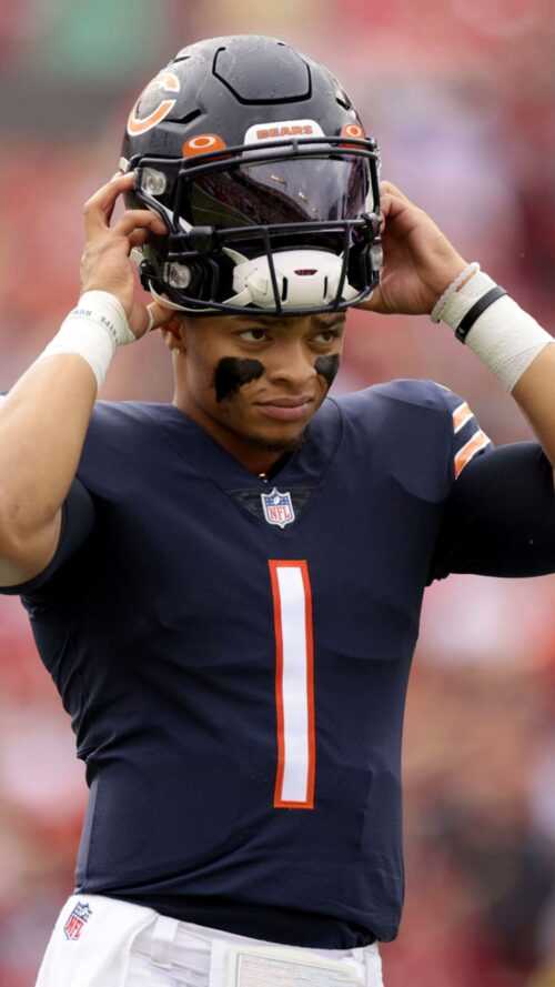 Justin Fields Wallpaper - iXpap