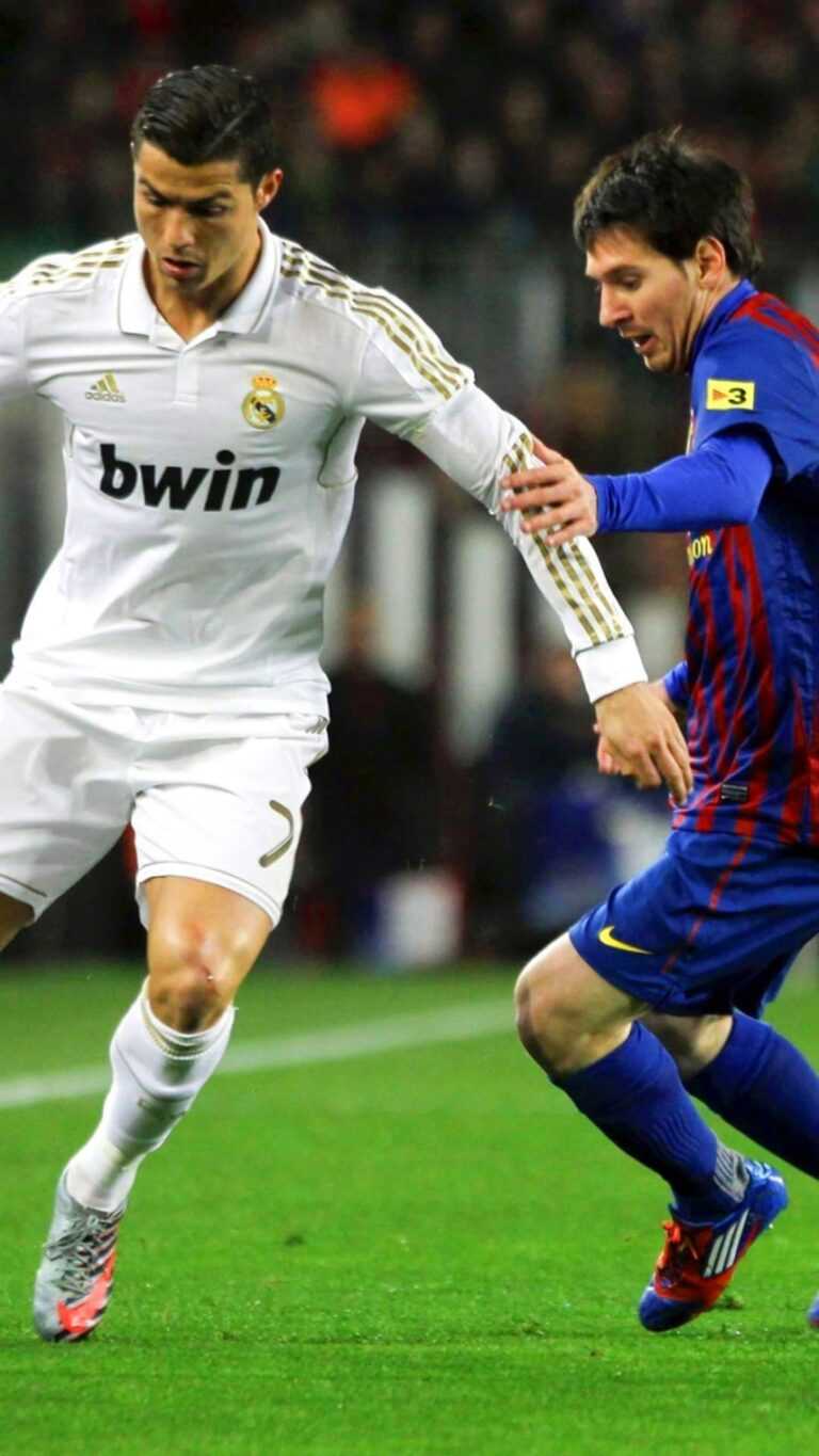Messi And Ronaldo Chess Wallpaper - iXpap