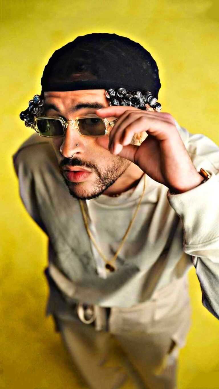 Bad Bunny Rapper Wallpaper - iXpap