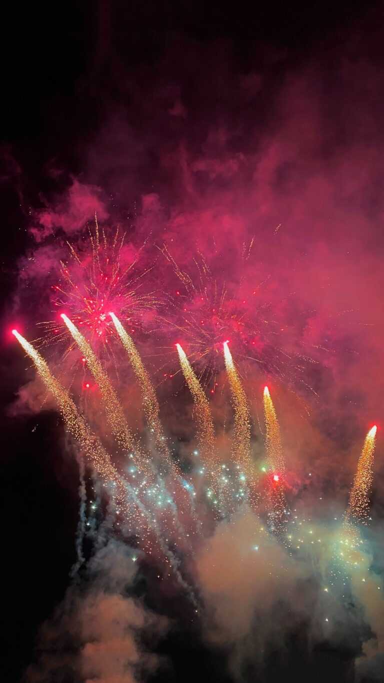 Fireworks Wallpaper - iXpap