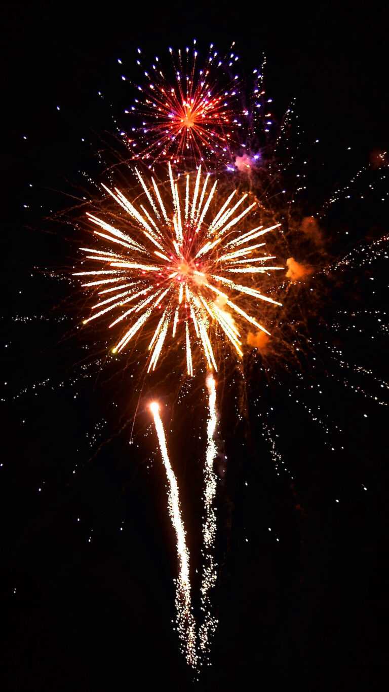 Fireworks Wallpaper - iXpap