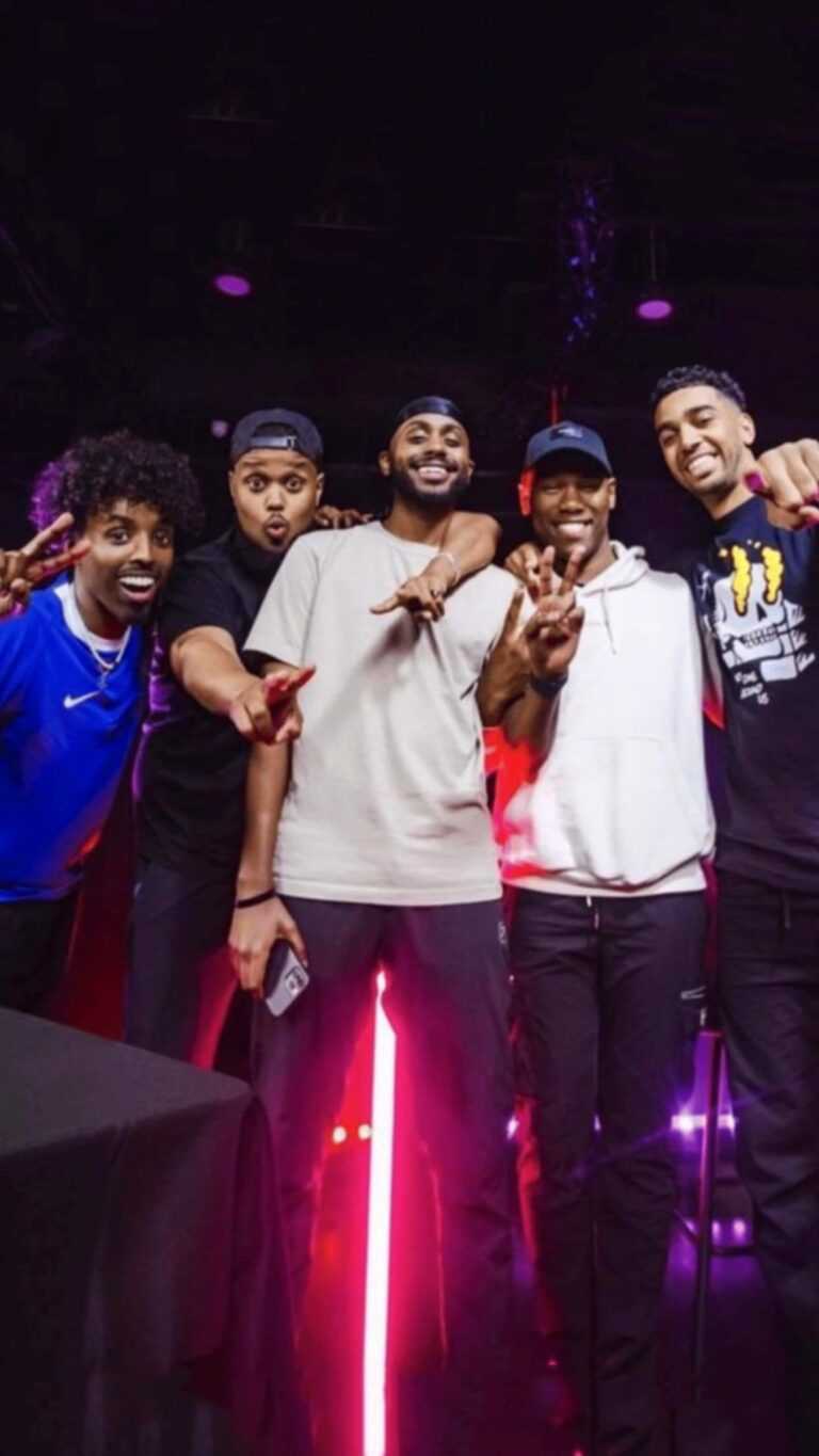 Beta Squad Wallpaper - iXpap