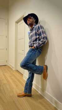 D'Aydrian Harding Wallpaper - iXpap