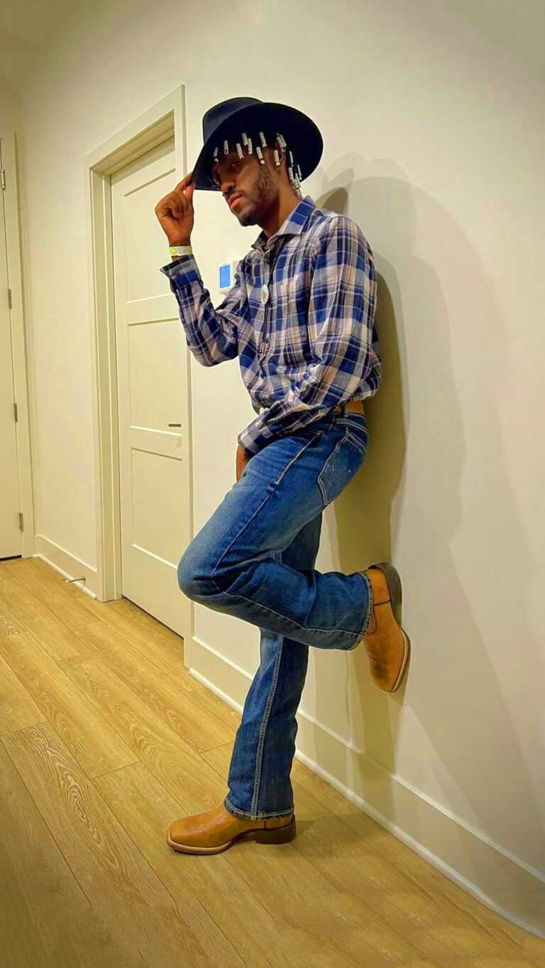 D'Aydrian Harding Wallpaper - iXpap