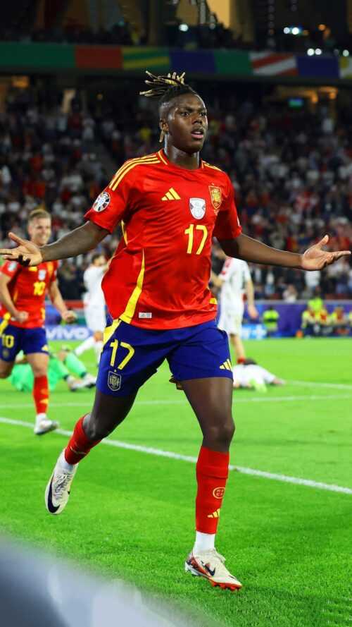 Nico Williams Spain Wallpaper - iXpap