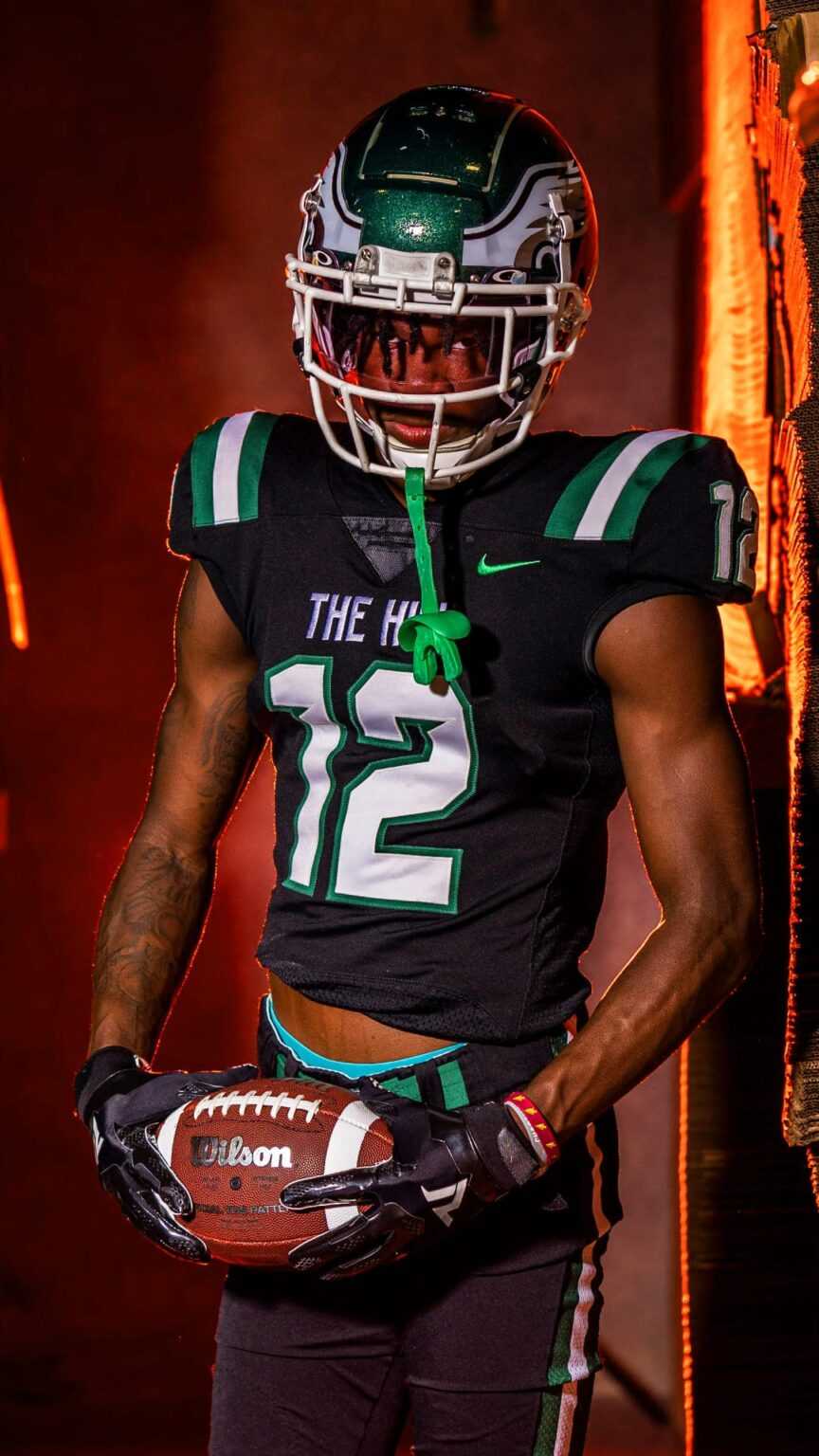 Travis Hunter Wallpaper - iXpap