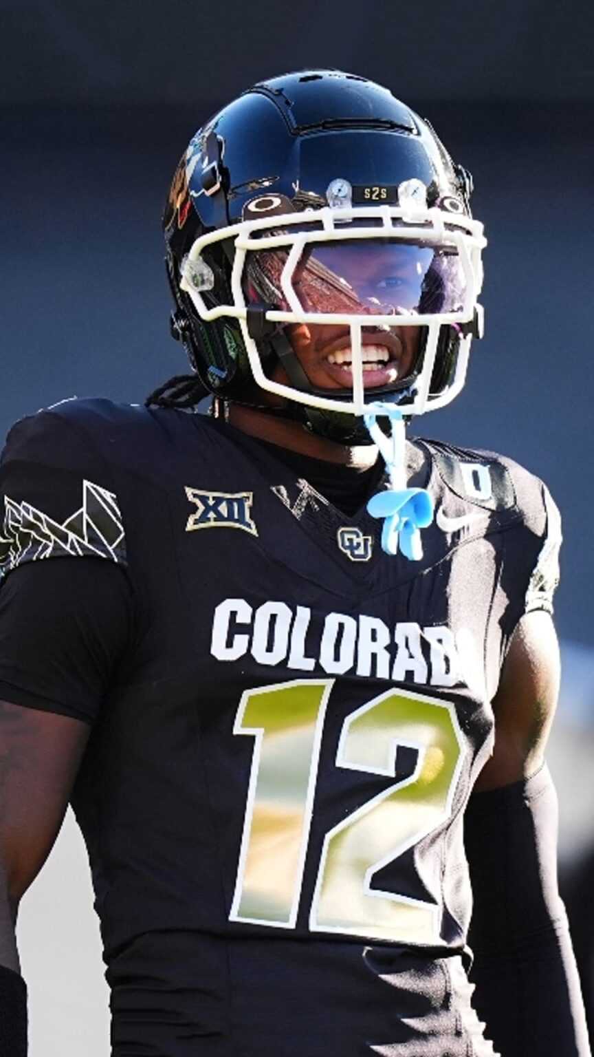 Travis Hunter Wallpaper - iXpap