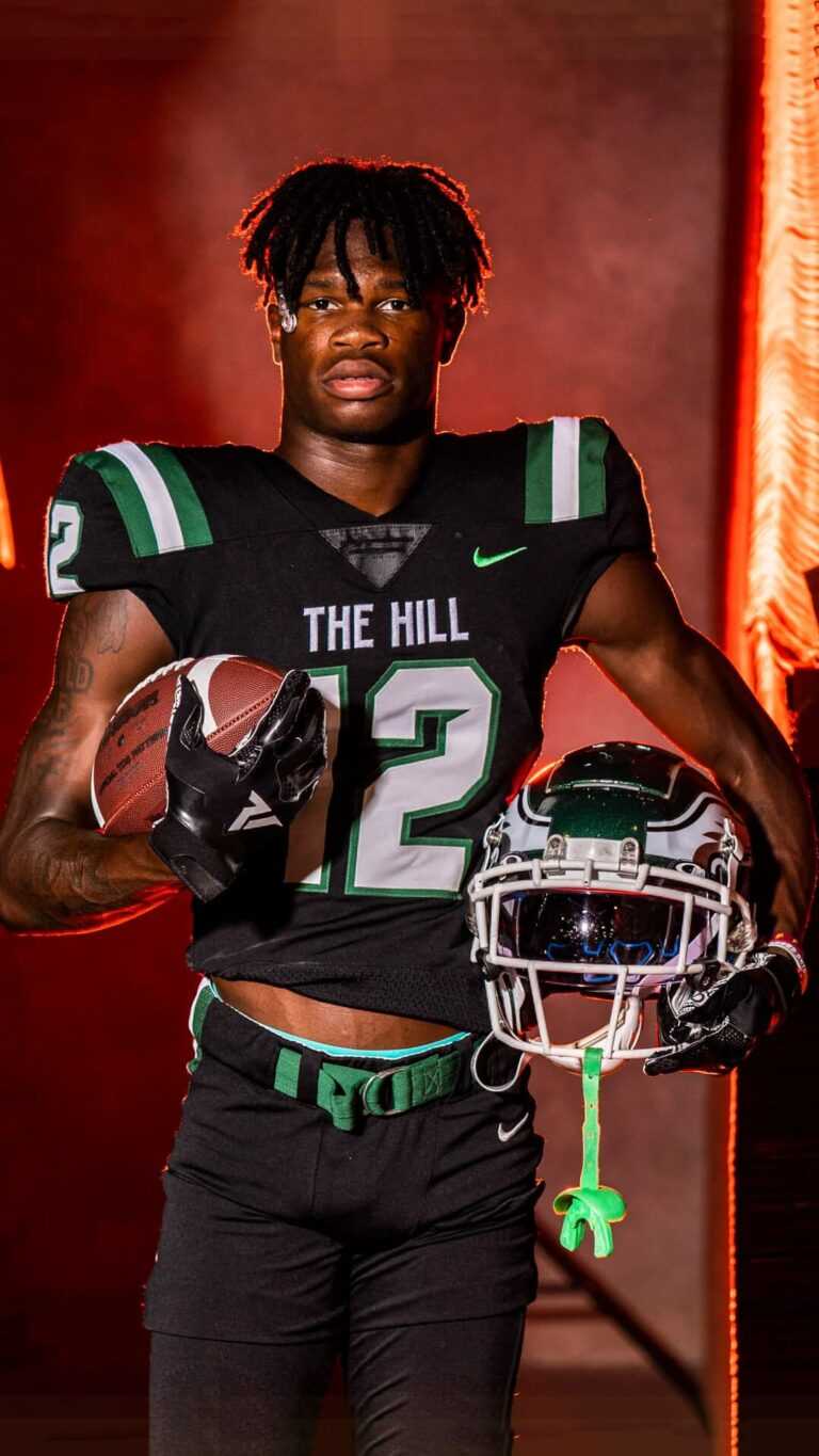 Travis Hunter Wallpaper - iXpap