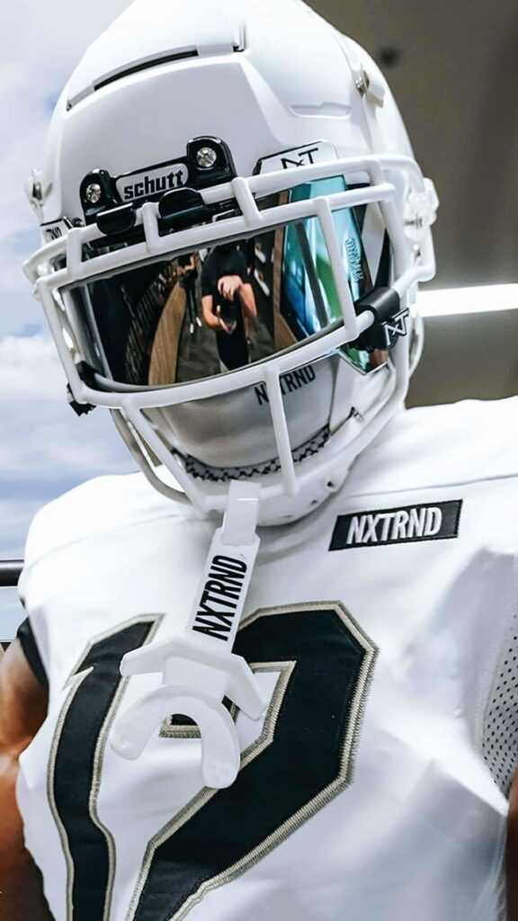 Travis Hunter Wallpaper - iXpap