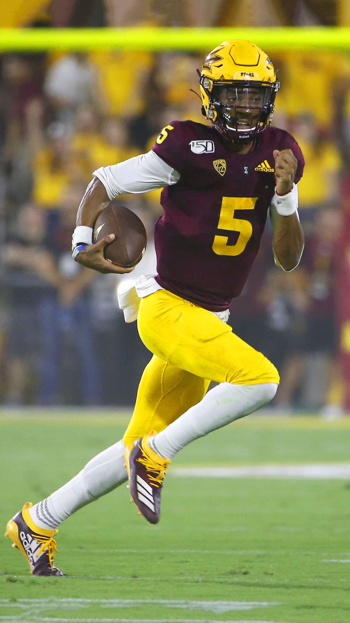 Red Outline Wallpaper - iXpap